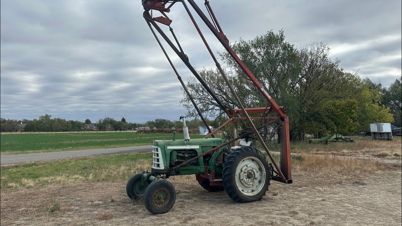Reach for the sky!! Oliver 770 w/ Farmhand Loader walk around and test ...