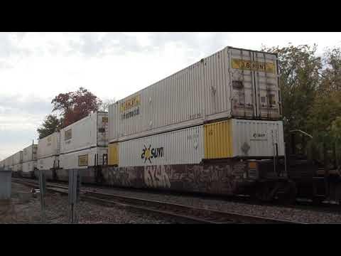 BNSF EB Stacktrain Meets BNSF WB Light Power. Overland Park, KS 10/15/22 - YouTube