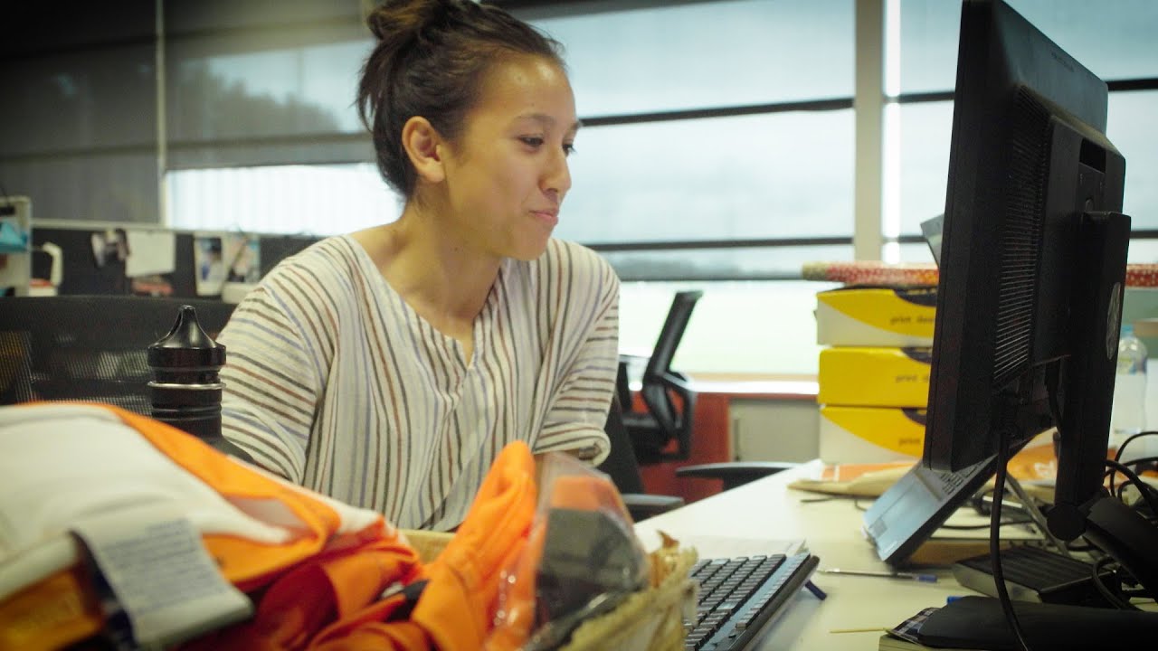 Monday: Bec Beeson - YouTube