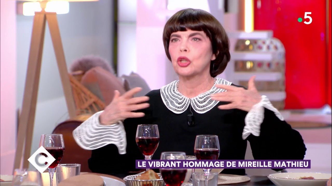 Au dîner avec Mireille Mathieu ! - C à Vous - 09/11/2018 - YouTube