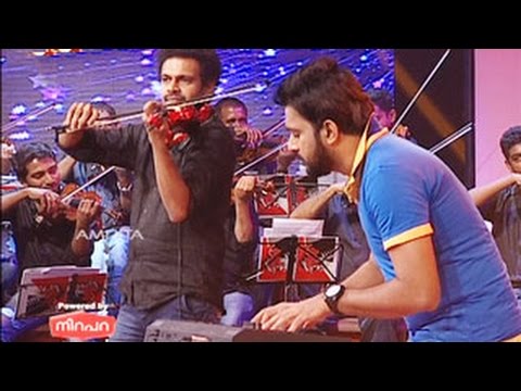 Stephen Devassy Rocking the stage with Franziz in Super Star Junior ...
