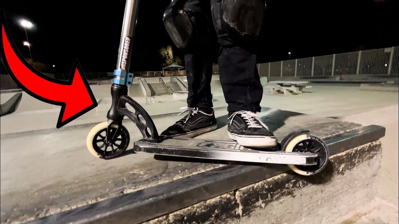 5 BEGINNERS SCOOTER TRICKS - YouTube