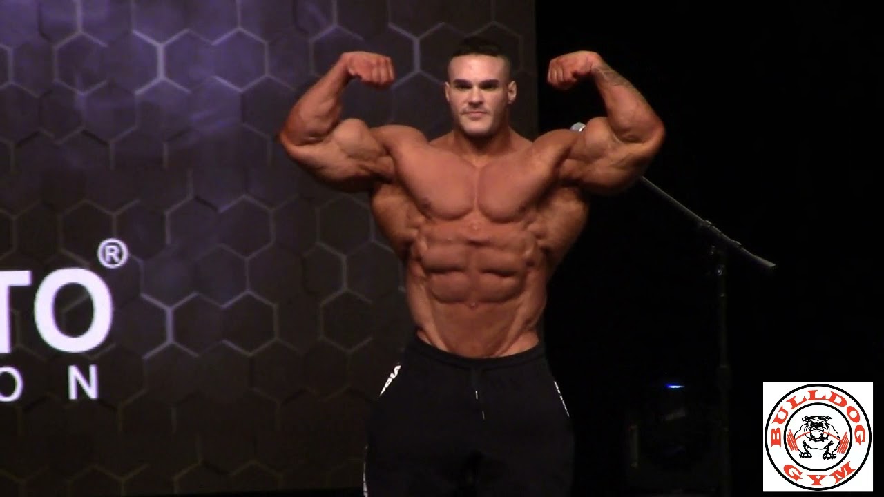 Nick Walker Strips Down and Poses at the 2021 Olympia Press Conference ...