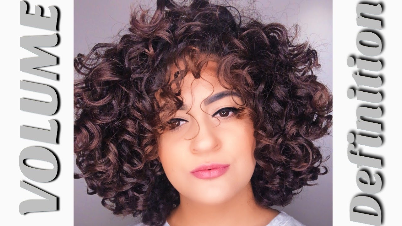 COMO DAR VOLUME NO CABELO CACHEADO SEM USAR DIFUSOR | Aline Amaro - YouTube