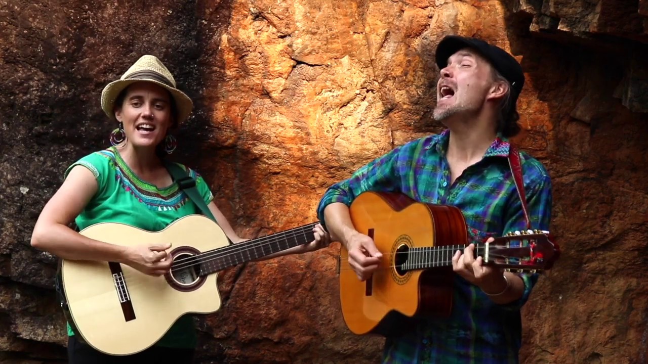 El Bodeguero - YouTube