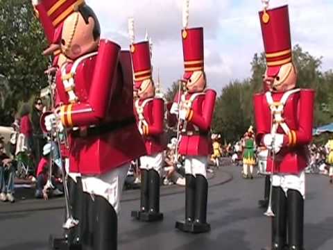 Disney Toy Soldiers Parade 2009 - YouTube