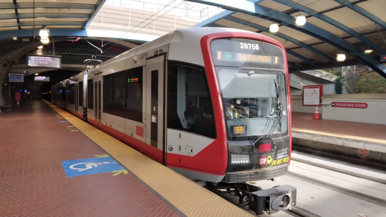SF Muni 2021 Siemens S200 LRV4 #2075 on Route M Ocean View - 2-Car ...