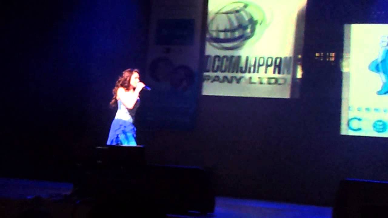 Sarah concert - YouTube