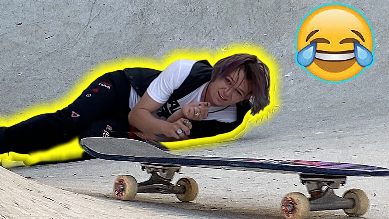 ALL MY FRIENDS GET DESTROYED (And its hilarious) - YouTube