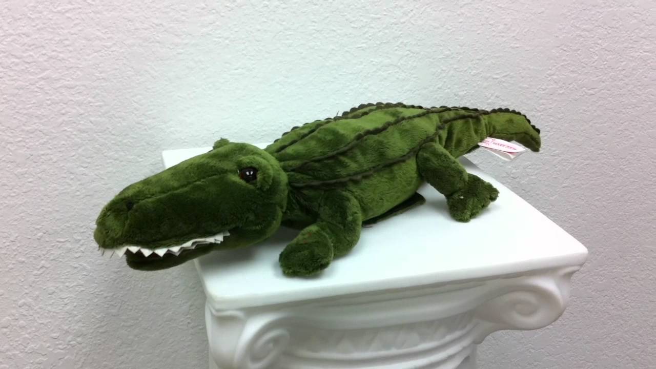 Singing alligator - YouTube