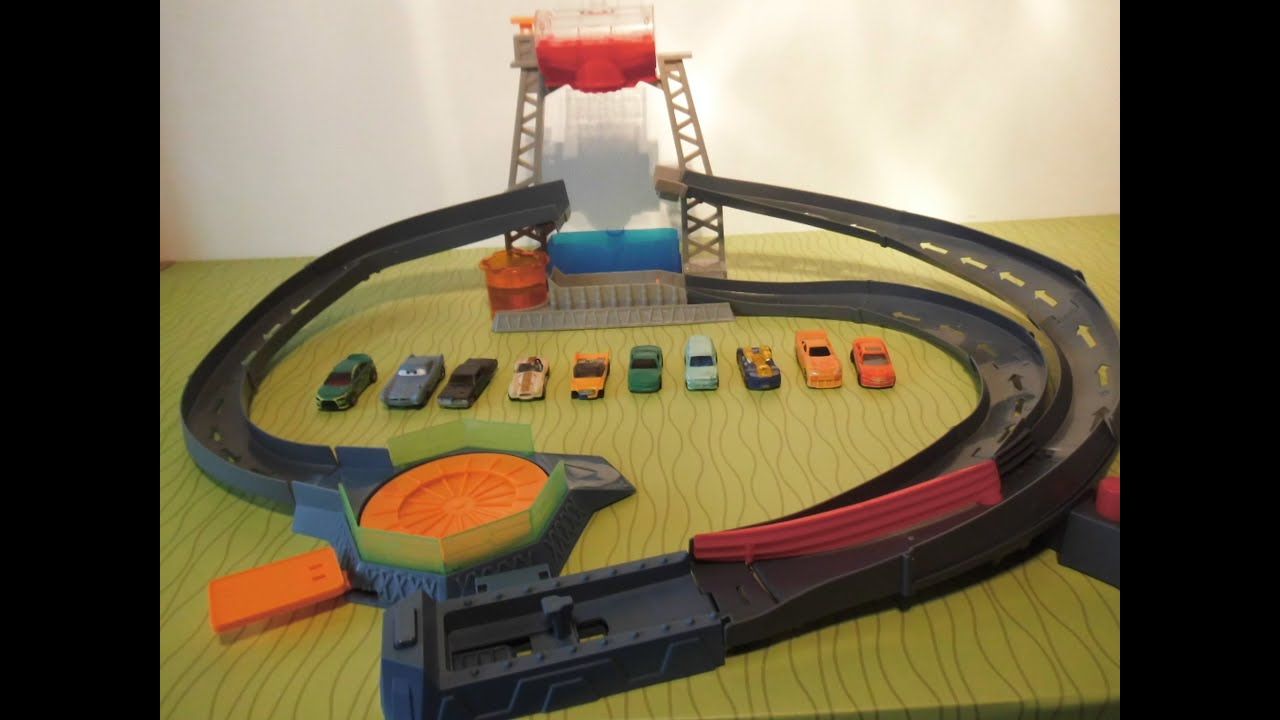 COLOUR SPLASH SPEEDWAY COLOR CHANGERS CARS 2 AND HOT WHELLS COLOUR ...