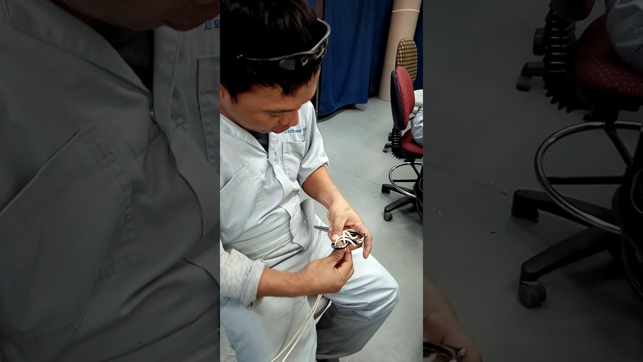 Puzzle Rope and scissor or rope escape trick - YouTube