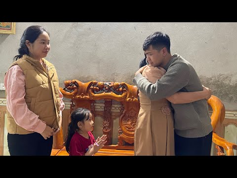 The reunion moment: Vu's mother was overjoyed and extremely happy to see Vu return home.