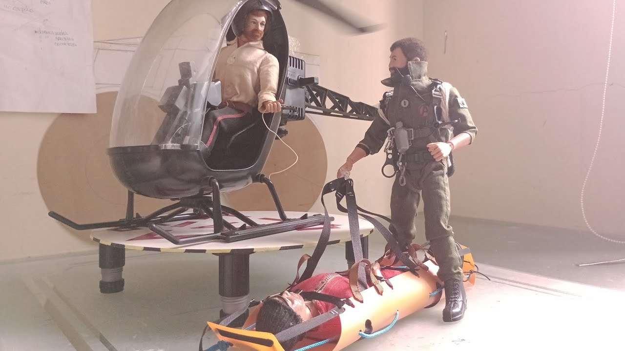 Falcon estrela - maca envelope para o helicóptero - YouTube