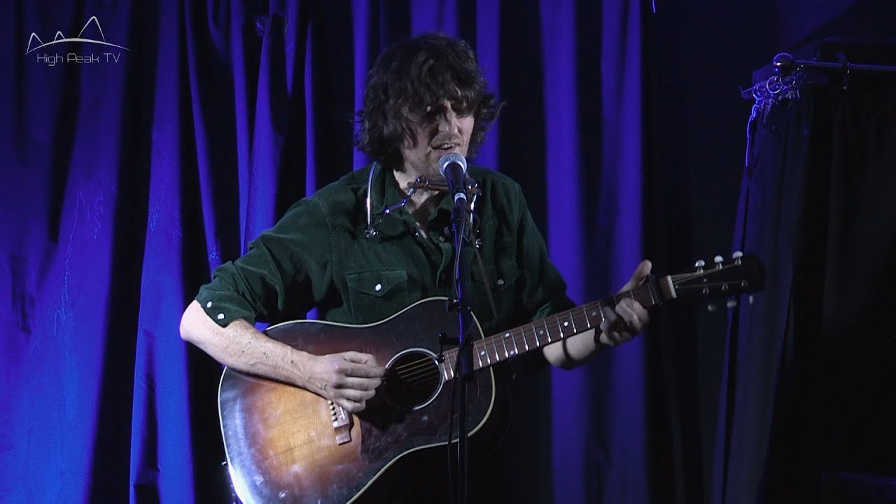 The Ballad of Lenny Crow: Tom Blackwell live at The Commercial Inn ...