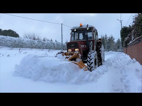 ÇƏTİN QIŞ ŞƏRAİTİNDƏ QAR TƏMİZLƏNMƏSİ