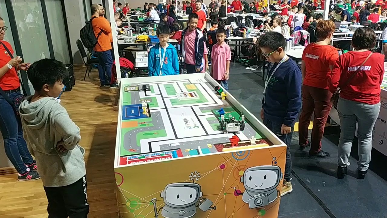 WRO 2019 Elementary International Final 25s - YouTube