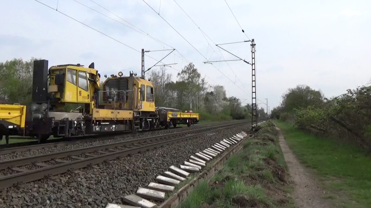 [Pfiff] DB Netz GAF 100 mit zwei Beiwagen in Hanau West - YouTube