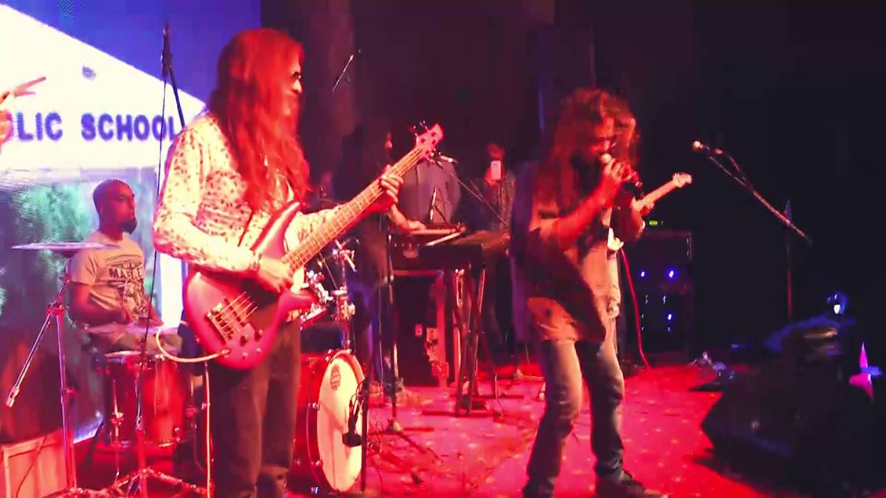 Asrar Shah Live Performance in Abbottabad 2016 - YouTube