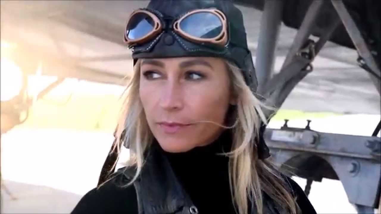 Filmpje: behind the scenes met moordvrouwen Angela & Wendy - YouTube