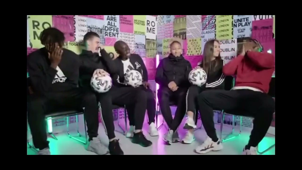 Ngolo Kante laughing at Michy Batshuayi - YouTube