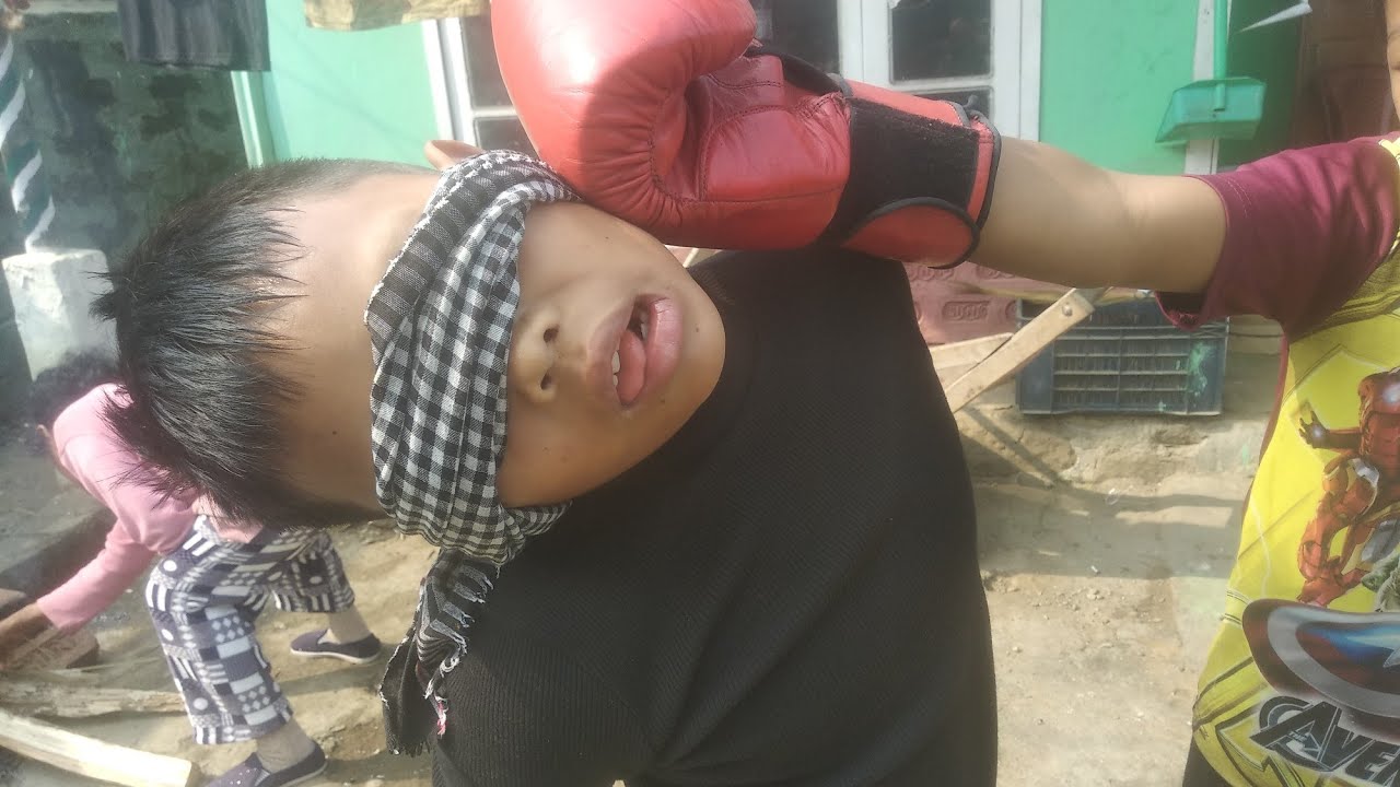 Blind boxing funny.mizo boy's - YouTube