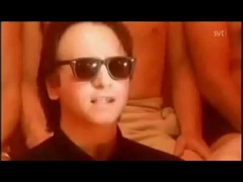 Eric Stewart (10cc) - Interview - with Swedish language removed - YouTube