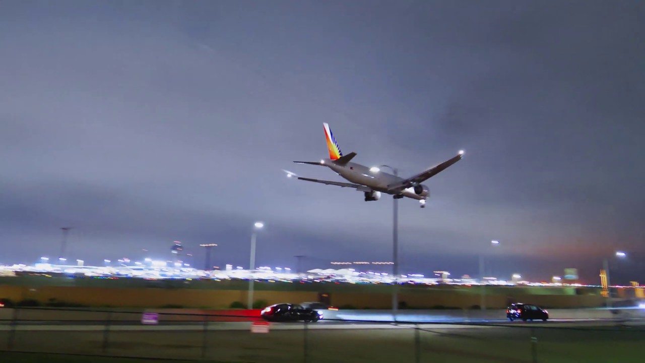 Philippine Airlines B777 - YouTube