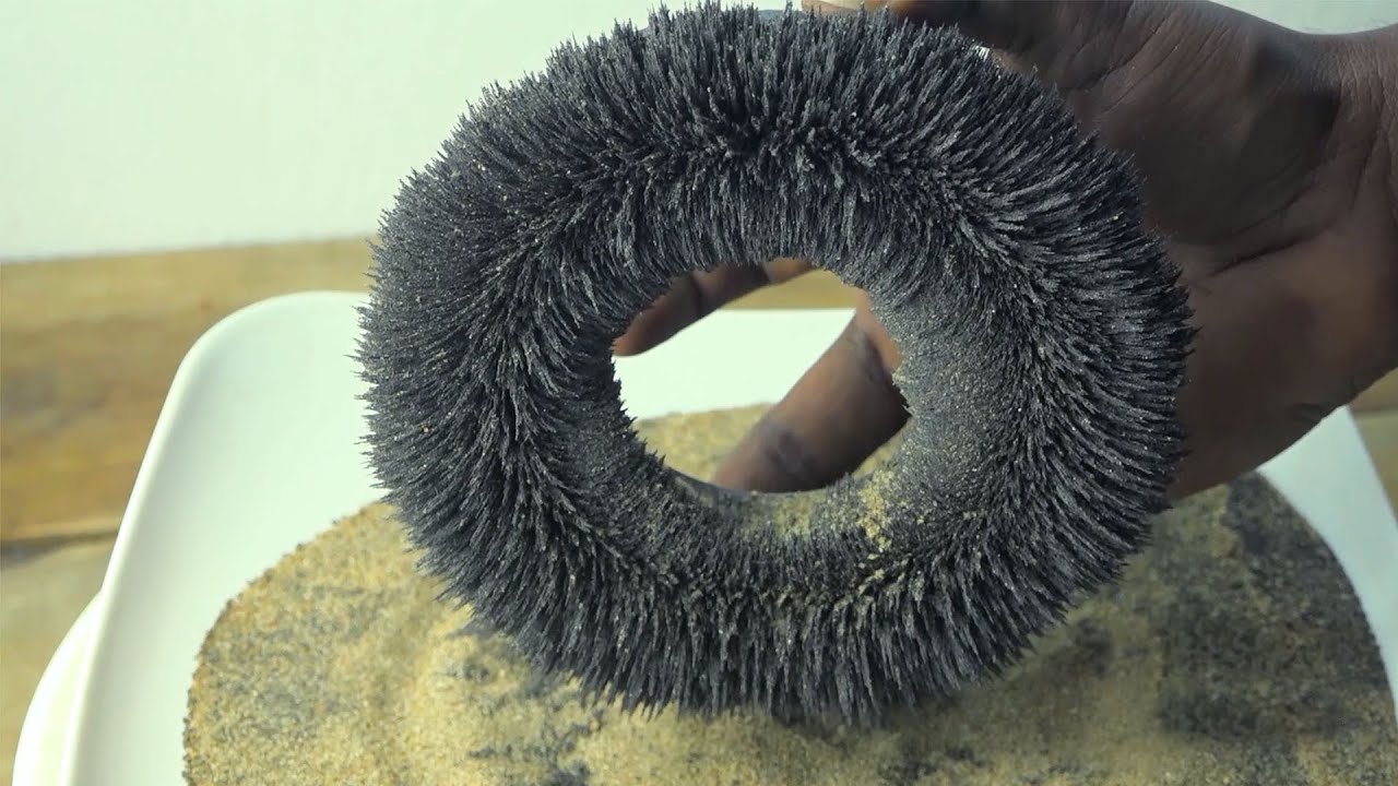 කැලණි ගඟෙන් හමු වූ කාන්දම් වැලි | Magnetic Sand - YouTube