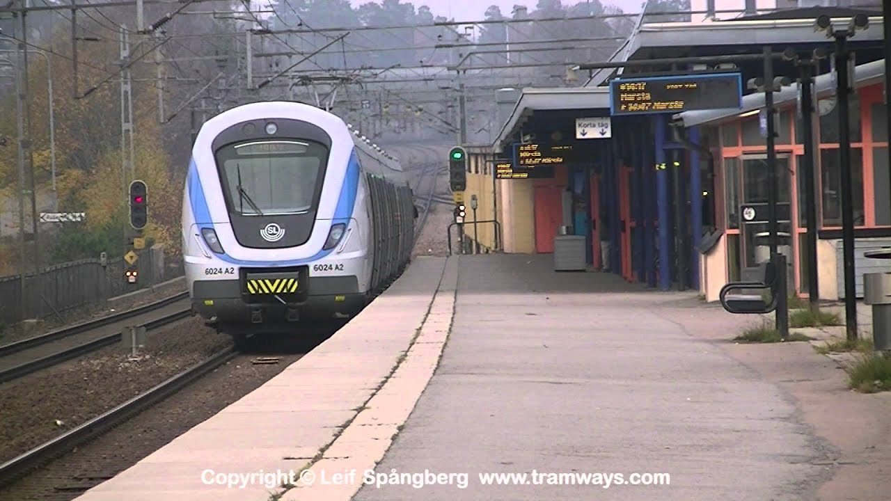 SL X60 6024 commuter train at Huddinge station, Stockholm - YouTube