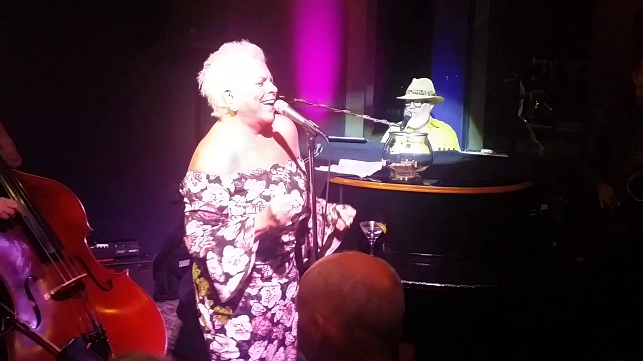 Sharon Sills Sings The Simply the Best at Melvyn's - YouTube