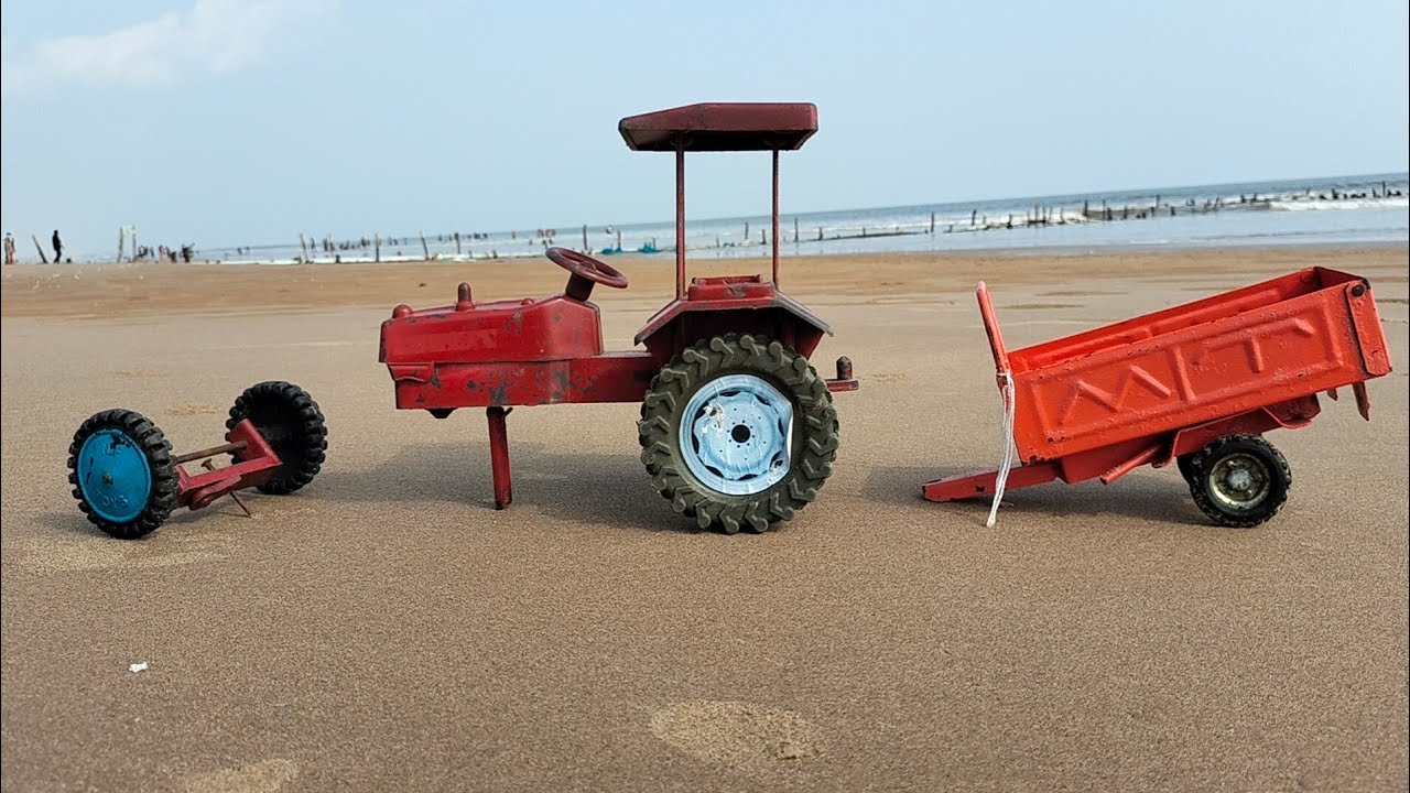 Mini tractor biscuits loading tractor video - YouTube