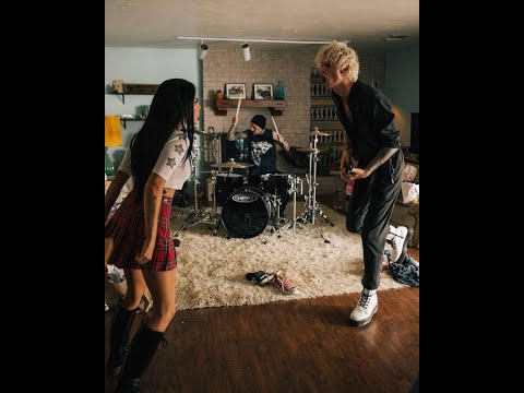 Rocker Girl - Machine Gun Kelly ft. Halsey (UNRELEASED MGK) - YouTube