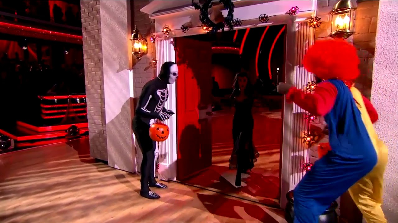 Terrell Owens & Cheryl - Tango (Halloween Night) - DWTS 25 - YouTube