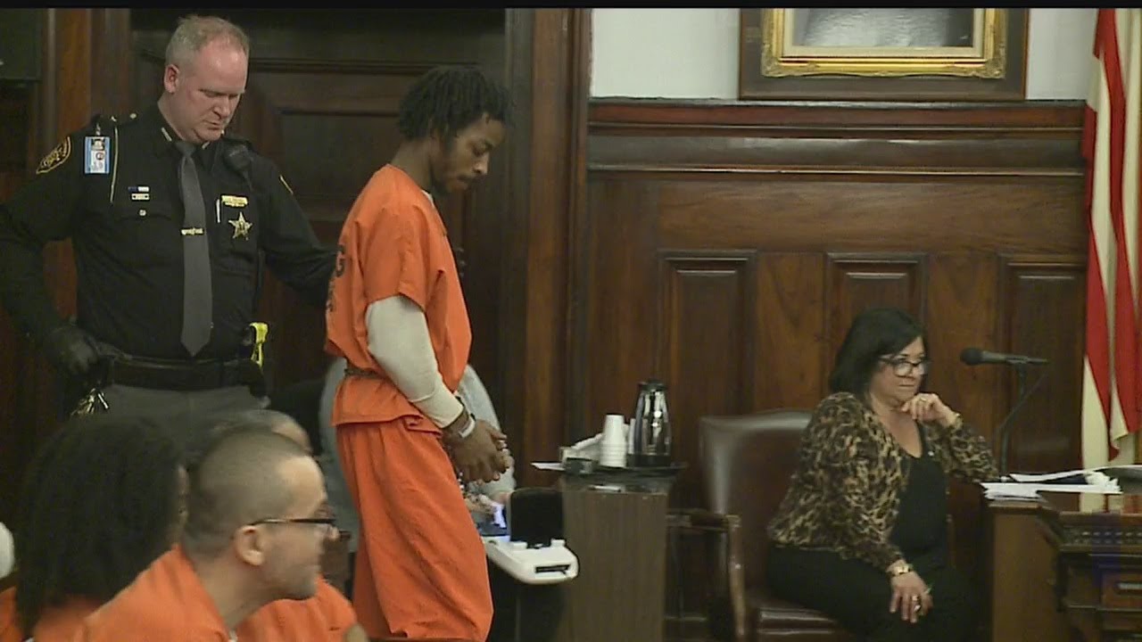 Defendant appears in court on Youngstown murder charges - YouTube