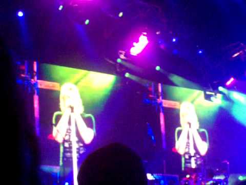 Def Leppard-Bringing On The Heartbreak @ Borgata - YouTube