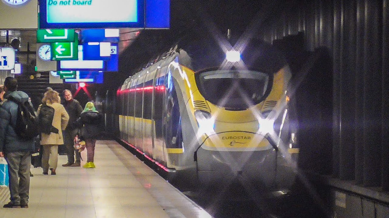 Eurostar e320 / British Rail Class 374 komt door Schiphol Airport ...