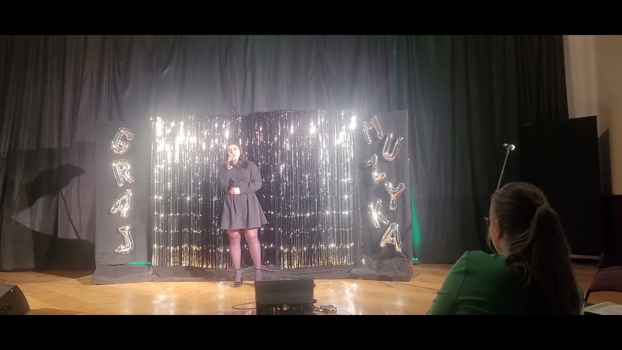 Amelia Strachel „ Nie wystarczy mi” - YouTube