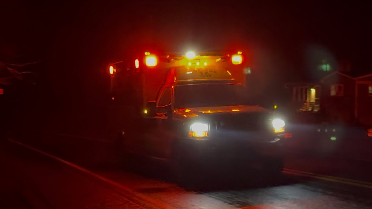 Cottage Hose Company Ambulance 11 Responding. - YouTube