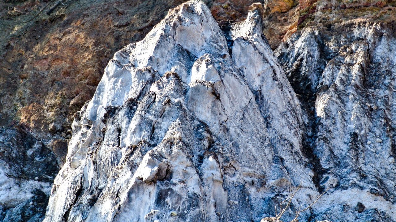 Malul cu sare de la Pietraru , Comuna Cozieni ,judetul Buzau - YouTube