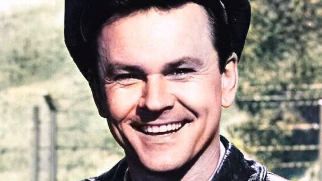The Gruesome Crime Scene Of Hogan's Heroes Star Bob Crane - YouTube