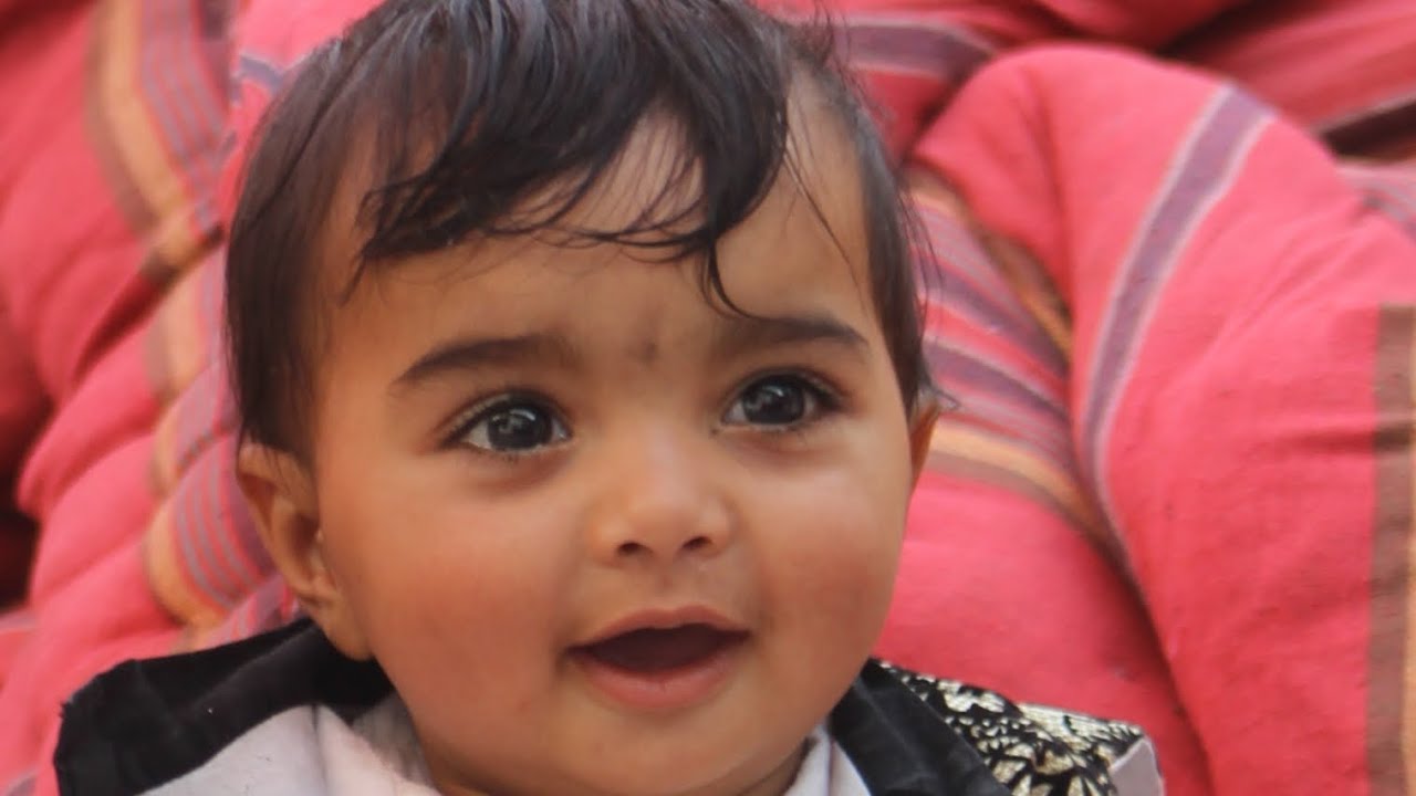 Chhota baccha Jaan ke humko aankh na dikhana Children dance - YouTube