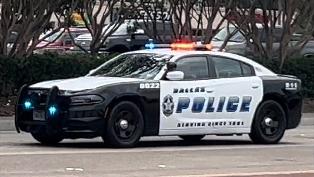 Dallas Police Units Responding To A Foot Pursuit - YouTube