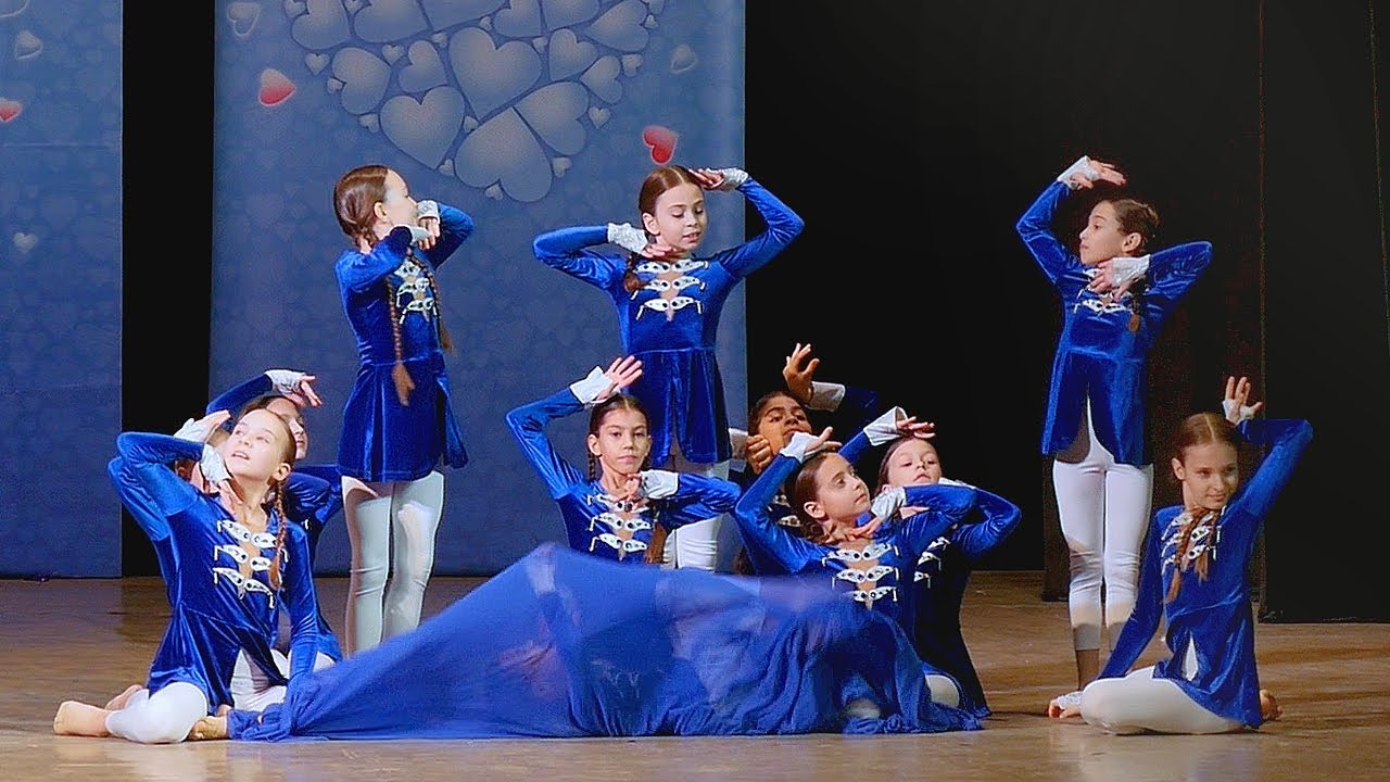 Pop dance WITHOUT LOSSING YOUR SHORES. Sports dance school REVERANCE ...