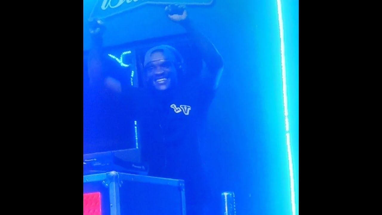 Deep and Soulful House | CheesaH | South African Soulful & Deep - YouTube