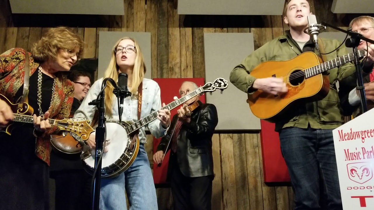 How Mountain Girls Can Love / Theo and Brenna MacMillan with the McLain ...