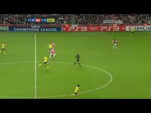 Robert Lewandowski Panna Skill vs Koscielny (Arsenal vs Borussia Dortmund)