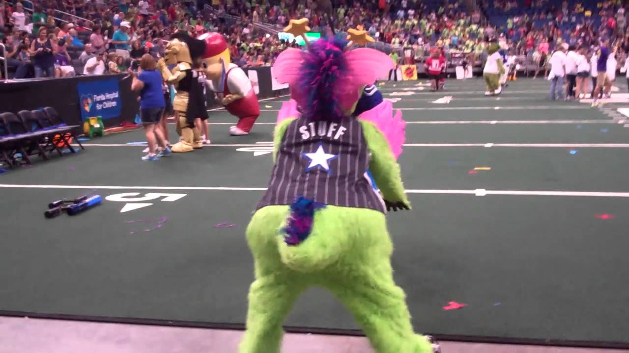 YMCA Dance at Mascot Games June 2015 - YouTube