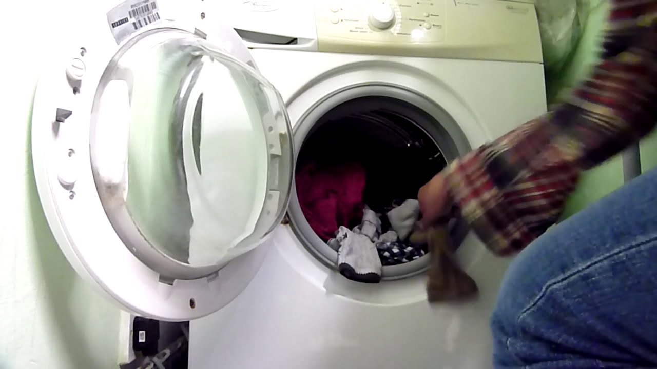 SYNTHETIC CYCLE WASH 60C ON WHIRLPOOL WASHING MACHINE - YouTube