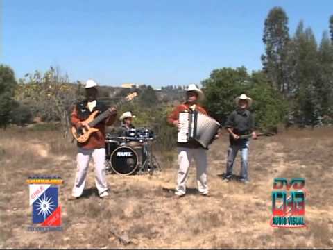 Los Hermanos Morales - Puño de tierra (Oficial Video) - YouTube